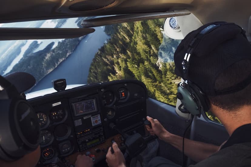 How to Become a Pilot: Complete Guide for International Students ...